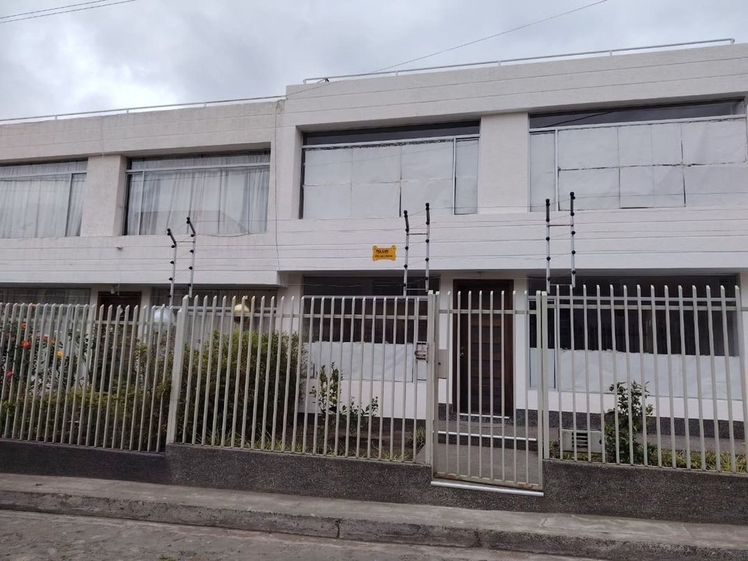 Casa en venta 4 ambientes en Ignacio Sanchez S/N, Huachi Chico, Ambato ...